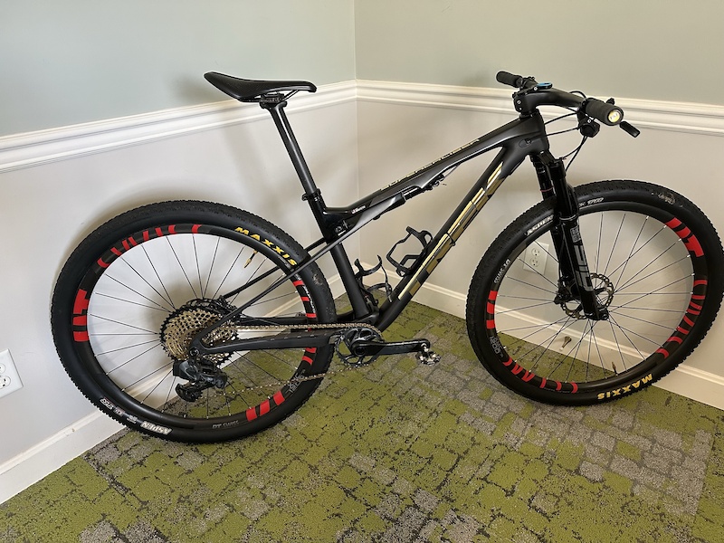 2022 Trek Supercaliber 9.8 custom build For Sale