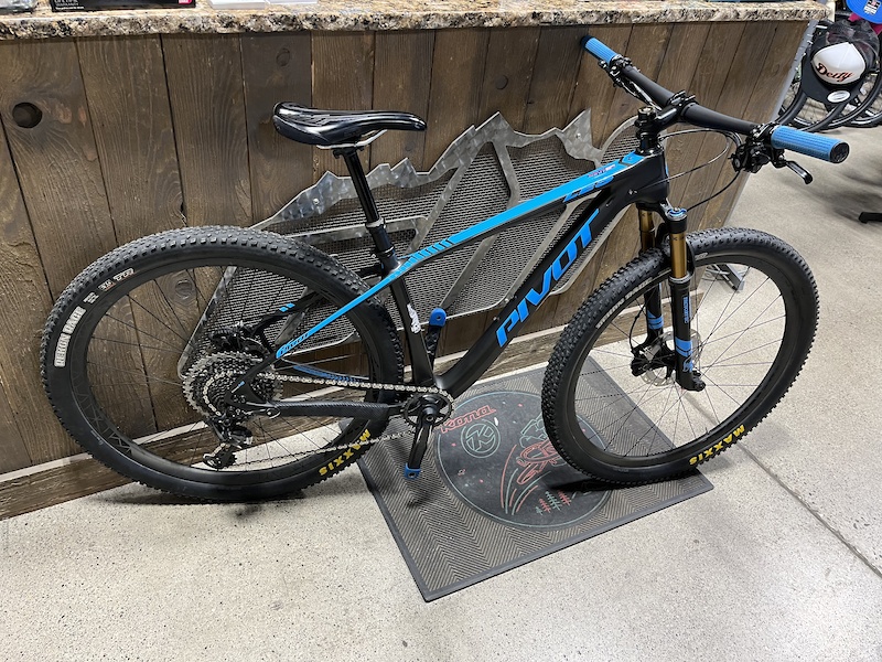 2019 Pivot Les small For Sale