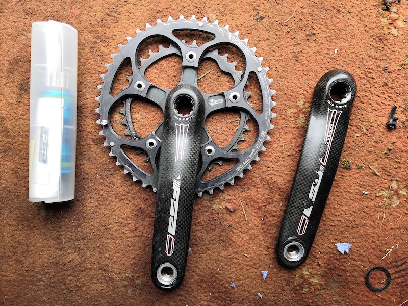 Fsa pro carbon cranks and new fsa isis bb For Sale