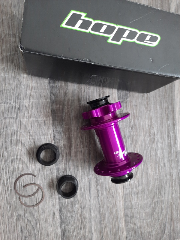 Hope Pro 4 boost 110 x 15mm Purple New For Sale