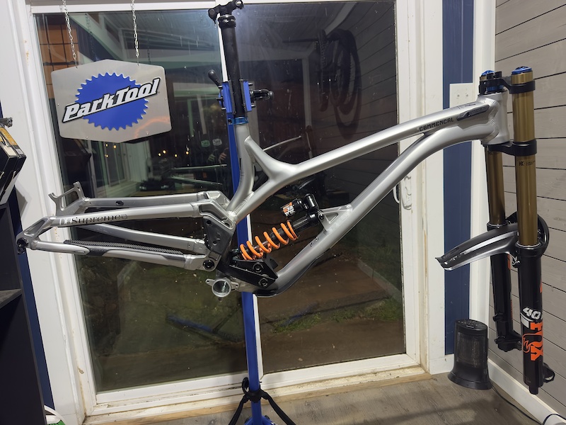 2022 Commencal Supreme V4 Size L For Sale