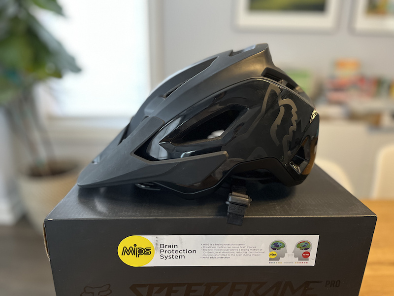 2021 Fox Speedframe Pro MIPS Helmet (Size Medium) For Sale