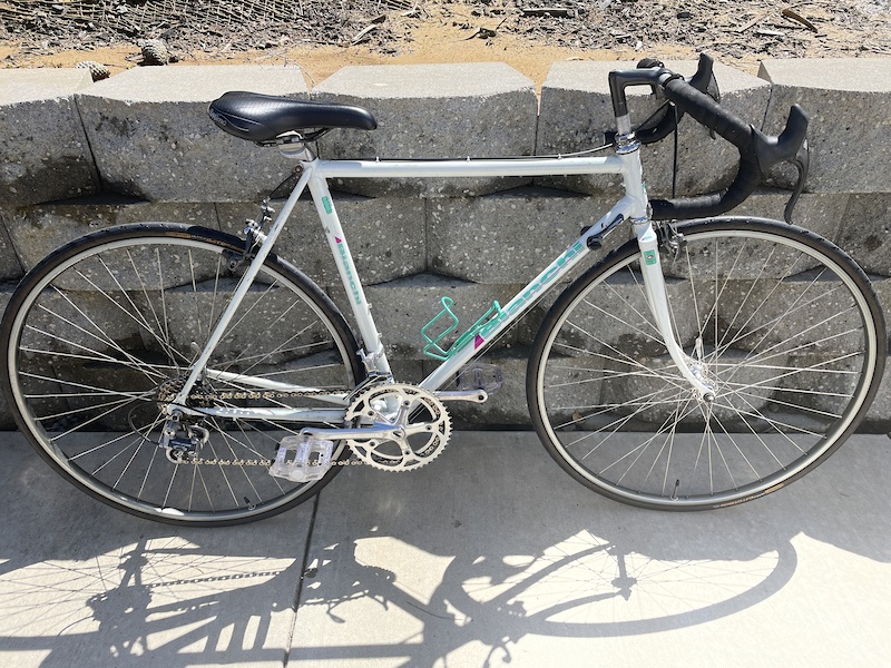 Vintage Bianchi road bike 1986 For Sale