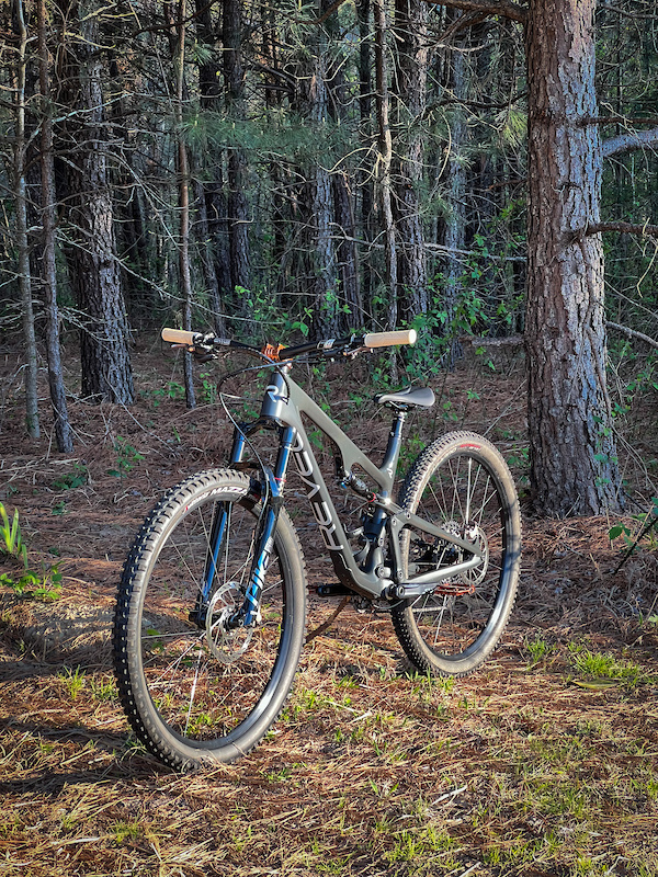 2022 Revel Ranger Size Large - FINAL PRICE DROP For Sale