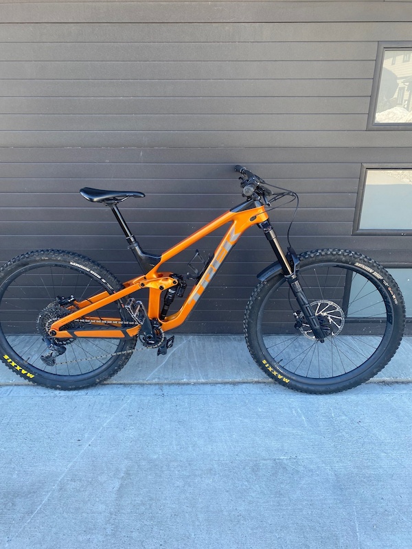 2022 Trek Slash 9.8 (size M) For Sale