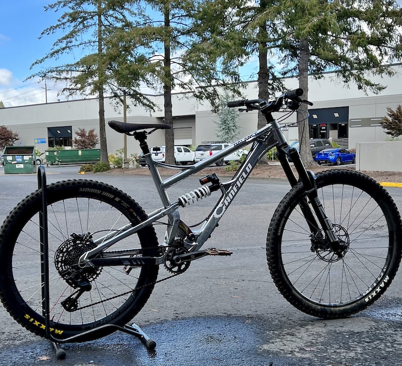 2021 Limited edition Canfield balance mullet size large For Sale