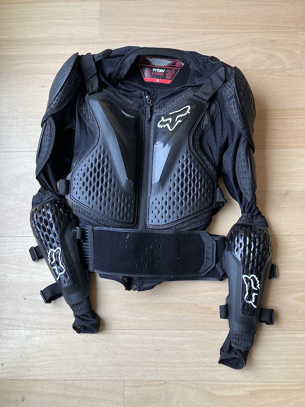 2022 Fox Racing Titan Sport Jacket size medium For Sale