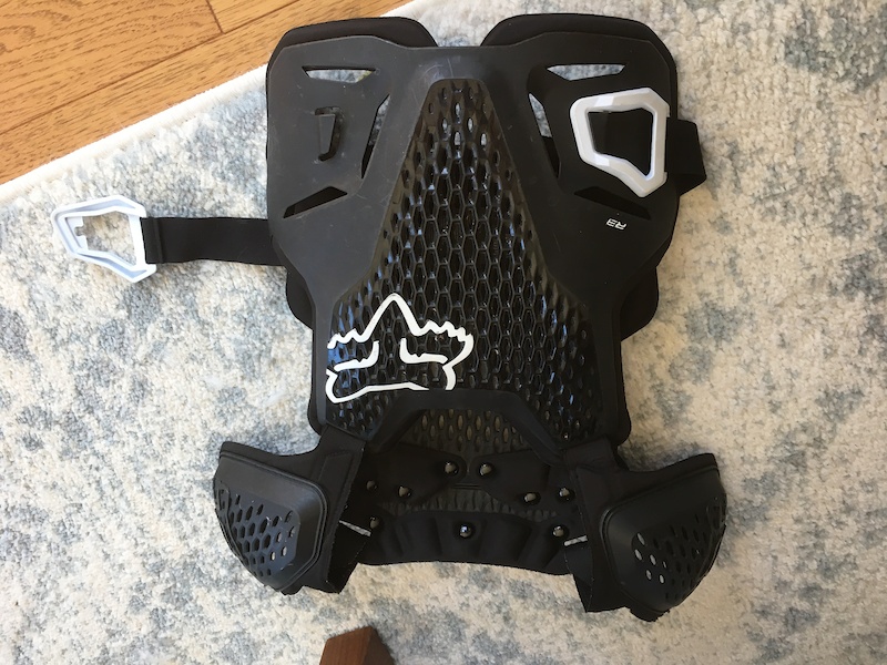 2022 FOX R3 Chest/ Back protector For Sale