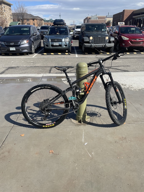 2016 Trek Slash 8, size small frame For Sale