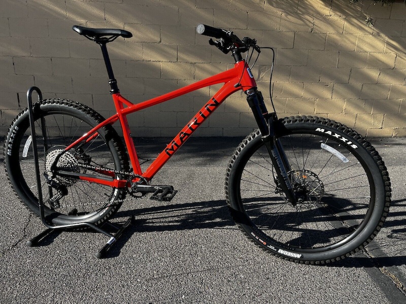 2022 NEW Marin San Quentin 3 27.5" Gloss Red/Black, L For Sale