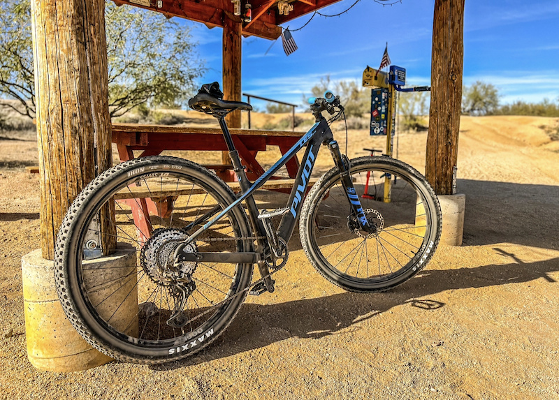 2022 XS Pivot LES 27.5 For Sale
