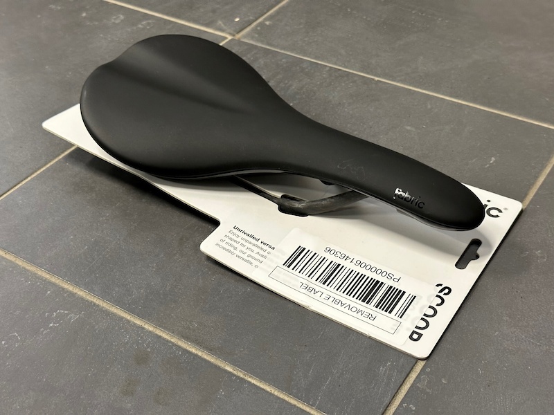 2022 FABRIC Scoop Pro Flat Saddle Black carbon rails For Sale