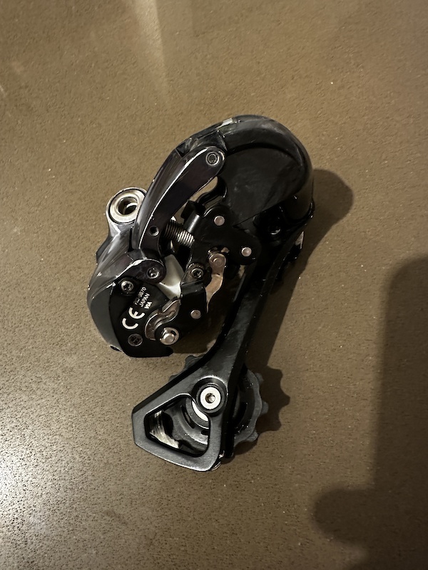 Shimano Ultegra Di2 RD-6870 GS Rear Derailleur For Sale