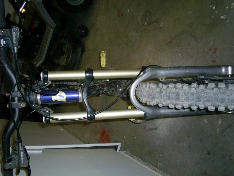 2005 brodie thumper w/ 03 boxxers and 06 fox vanilla rc size For Sale