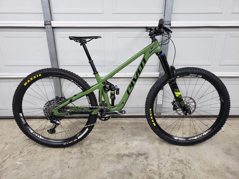 2022 MINT PIVOT SWITCHBLADE V3 X01 EAGLE 12-SPEED-SMALL For Sale