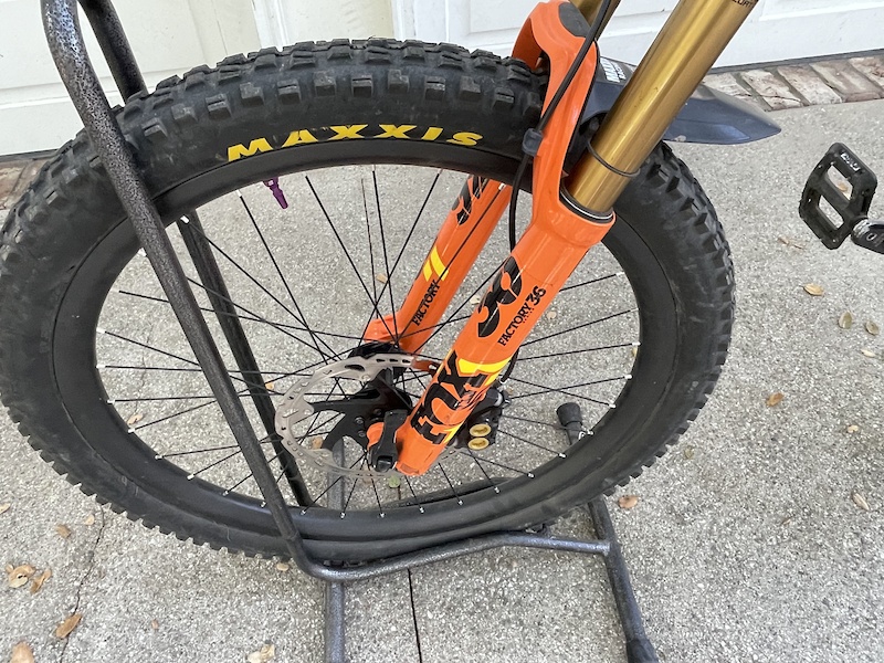 2020 Carbon wheel with hope hubs. For Sale