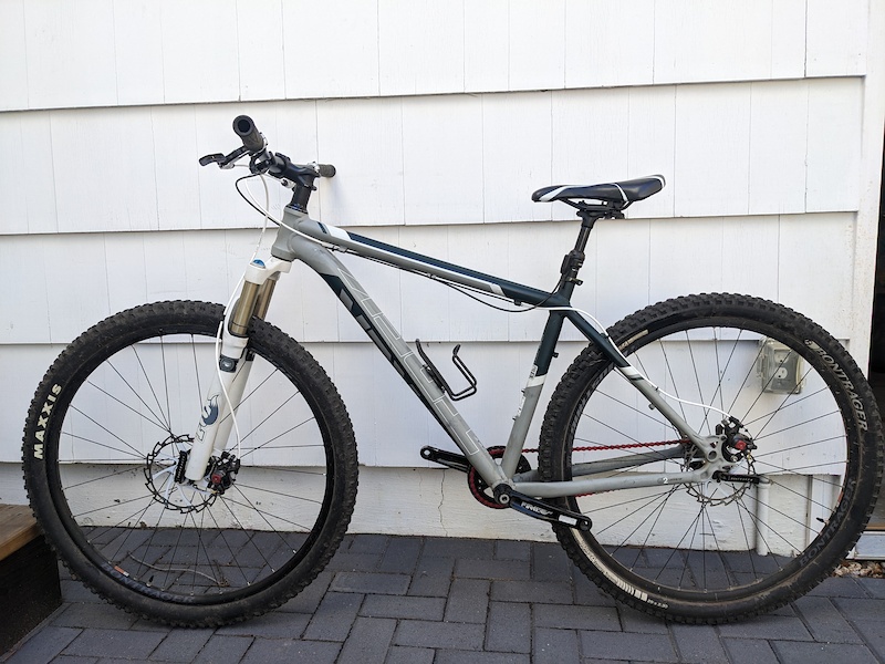 2011 Trek Rig, 19" Frame, with many upgrades For Sale