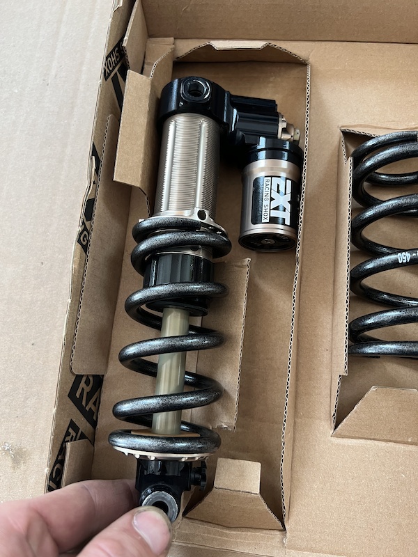 2022 Ext Arma V3 Shock 205x65mm trunnion For Sale