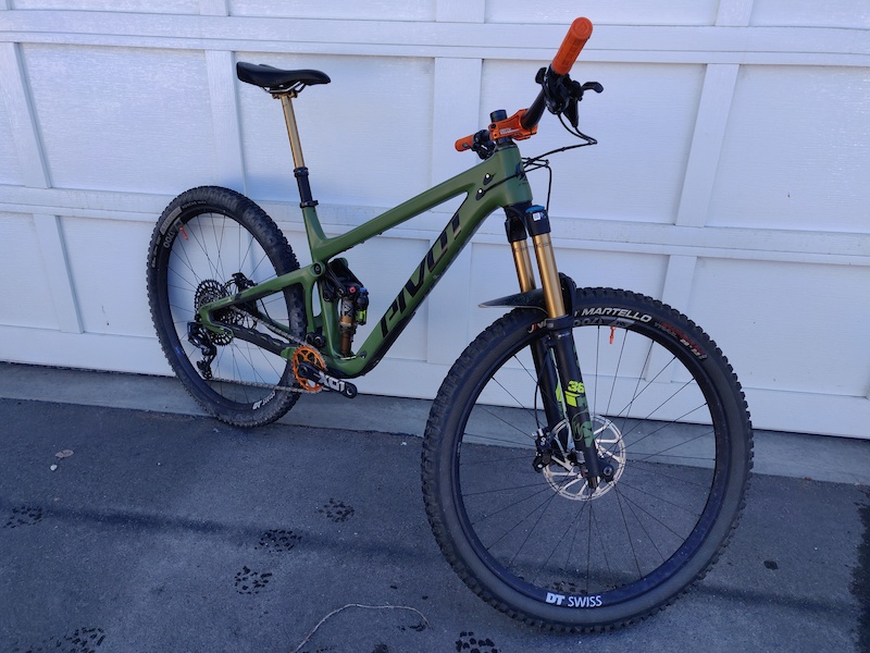 2022 Large Pivot Switchblade, Pro X01, forest green For Sale