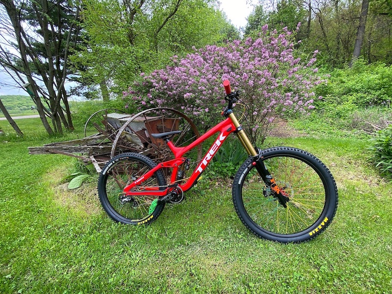 2021 TREK SESSION C CUSTOM BUILD. CARBON EVERYTHING For Sale