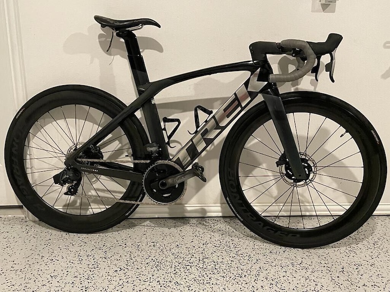 2022 trek Madone SLR 7 Disc Carbon Fiber Road Bike 52cm For Sale