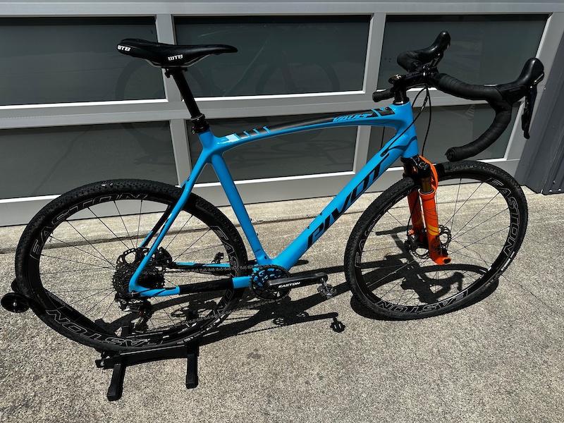 2019 Pivot Vault Gravel Bike | Custom Fox Factory Bike For Sale
