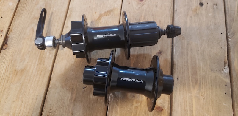 2001 Formula hubs 32h For Sale