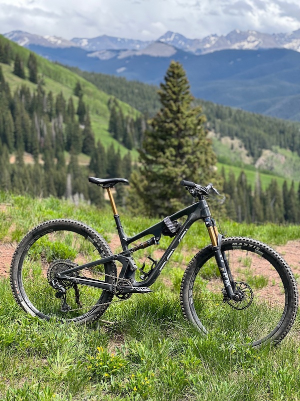 2022 Revel Ranger - Medium - X01 w/ Fox and Carbon Wheels For Sale