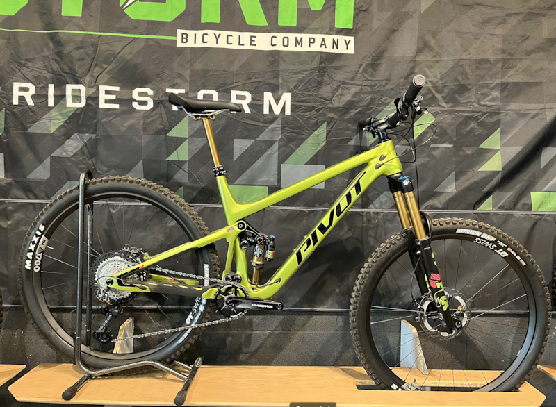 2023 Pivot Switchblade Pro XTR/Factory For Sale