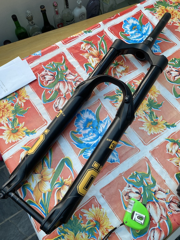 2022 Ohlins RXF36 m.2 air 170mm 29 great condition For Sale