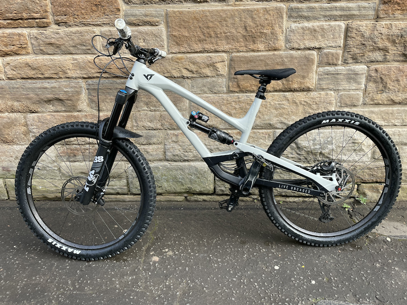 2020 Yt Capra Shred Large Slab Grey For Sale