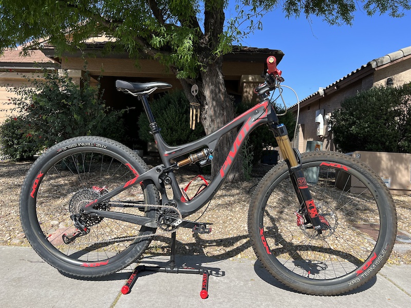 2018 Pivot Switchblade For Sale