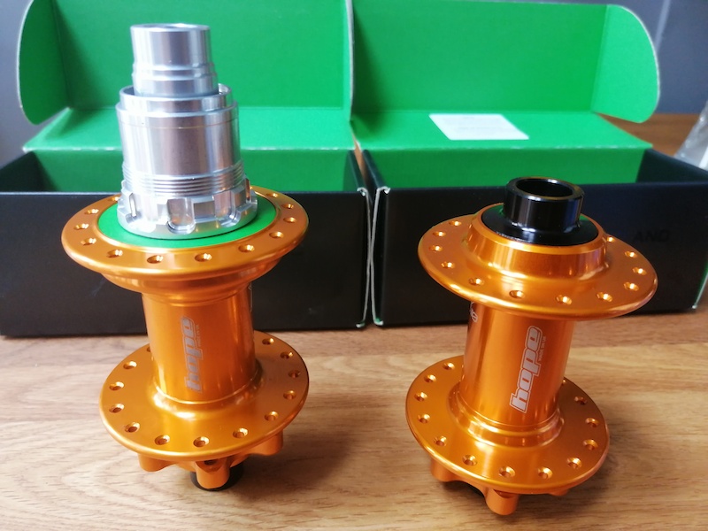 2021 Hope Pro 4 orange boost hubs 32h For Sale