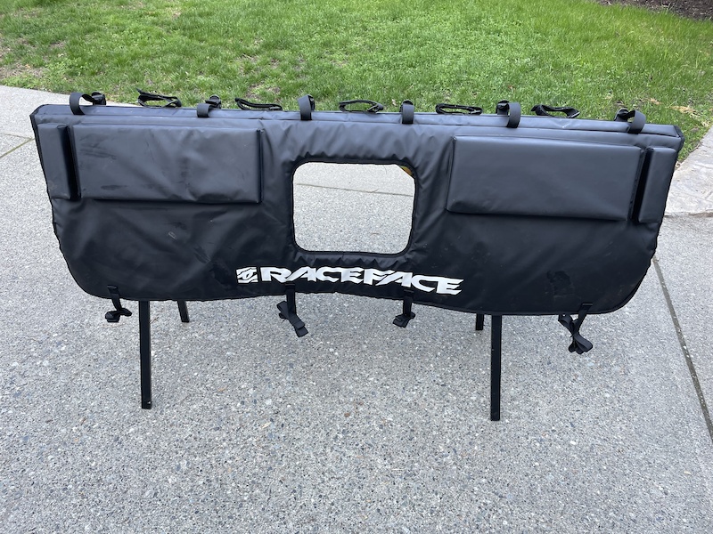 Race Face T2 Tailgate Pad (mid-size) For Sale