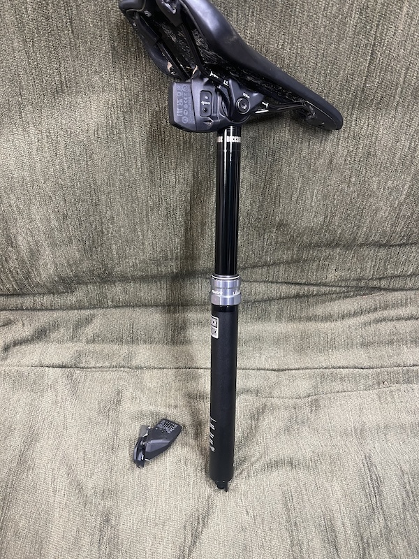 2022 RockShox Reverb AXS w/ battery and charger For Sale