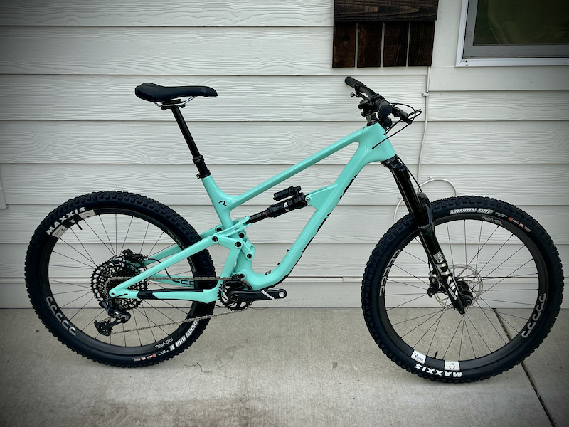 2022 Large Revel Rail 27.5 w/Carbon wheels For Sale