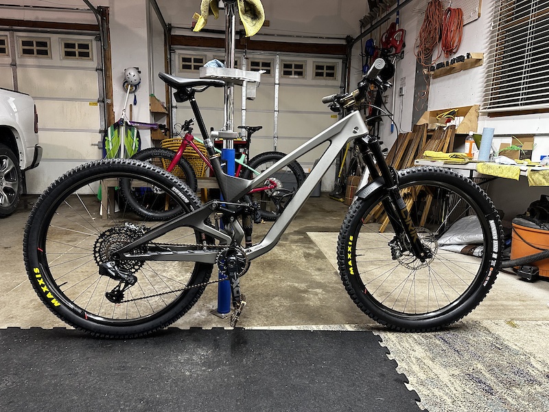 2022 We Are One Arrival Frame - Size Xl For Sale