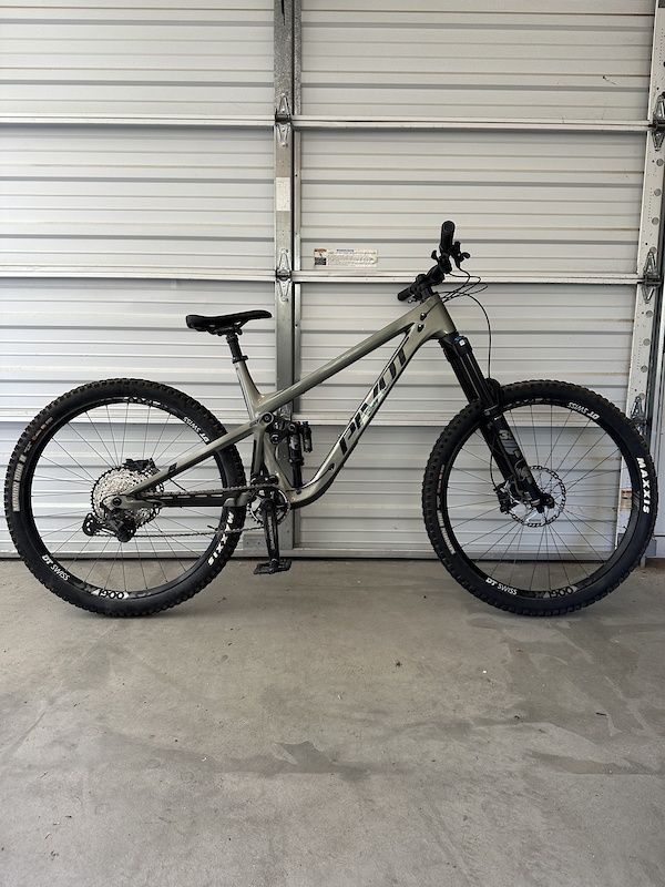 2022 Pivot Firebird XL For Sale