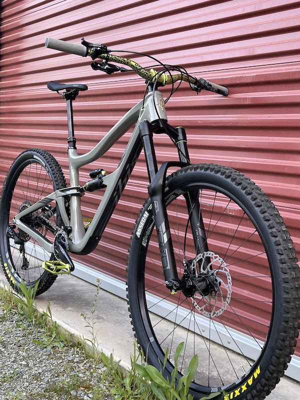 2022 Ibis Ripmo Carbon Size Large *New Frame and Parts* For Sale