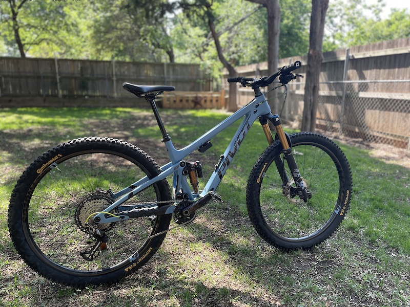 2023 Blue Pivot Trail 429 Enduro Pro W/ Carbon Wheels For Sale