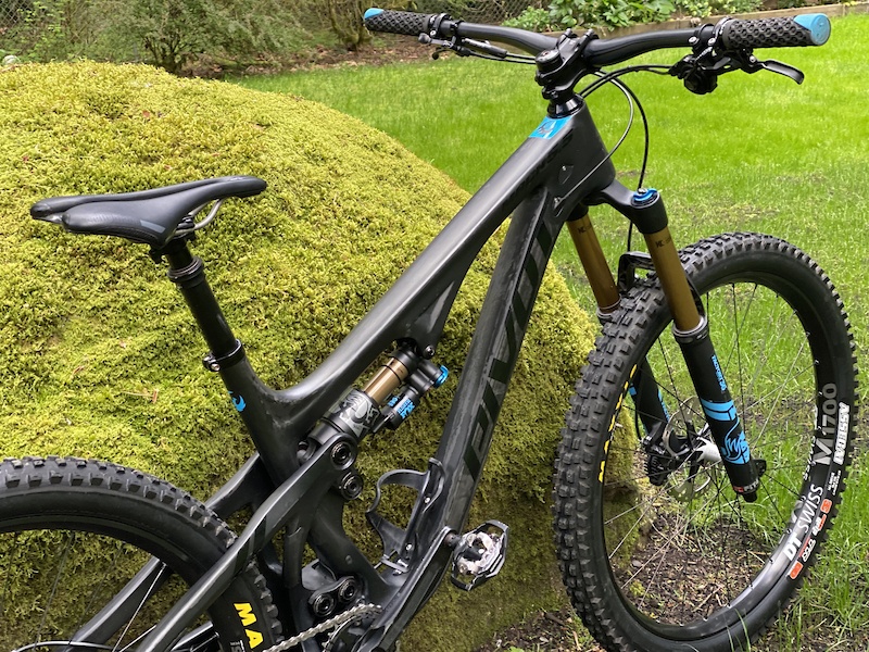 2019 Pivot Mach 5.5 Carbon For Sale