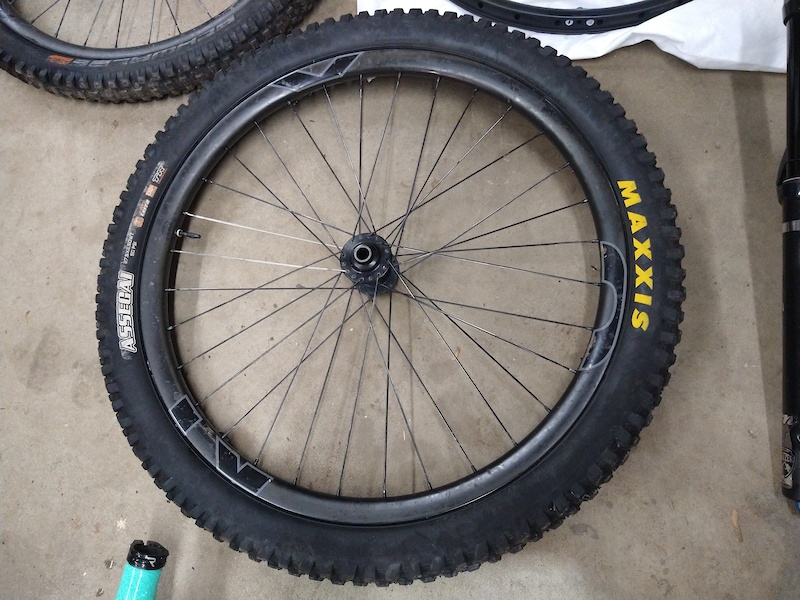 2016 Nox Farlow 27.5 rims w/ 100/15 non boost front wheel For Sale