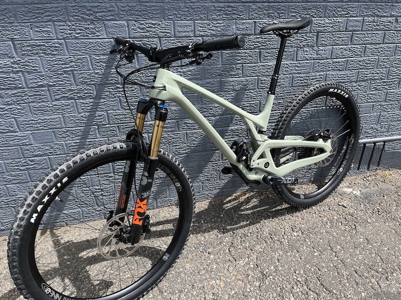 2022 Evil Following X01 Custom Build!! LIKE NEW! SRAM AXS! For Sale