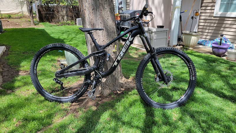 2022 Trek Session 8 R2 with upgrades For Sale