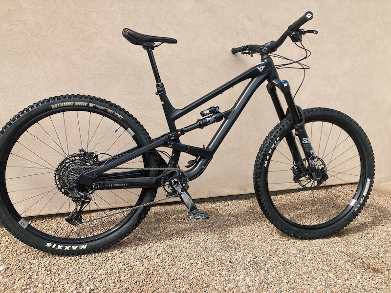 2022 YT Capra Core 2 - Size Large For Sale