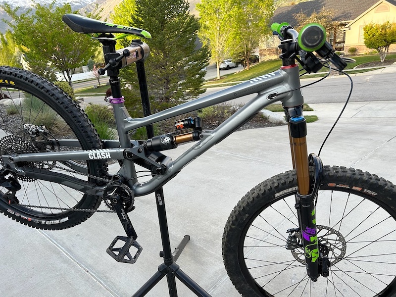 2022 Commencal Clash - Small For Sale