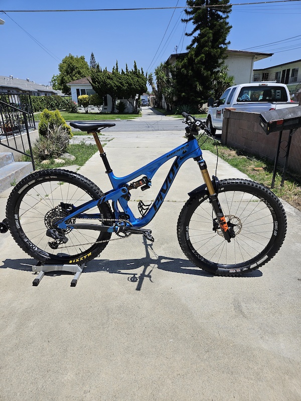 2021 Pivot Mach 5.5 Size Small For Sale