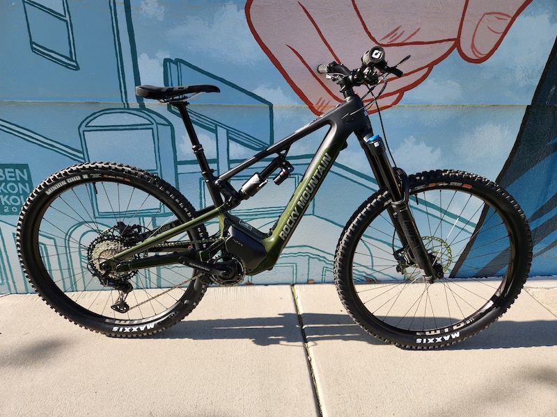 2022 Rocky Mountain Altitude Carbon C70-Small For Sale