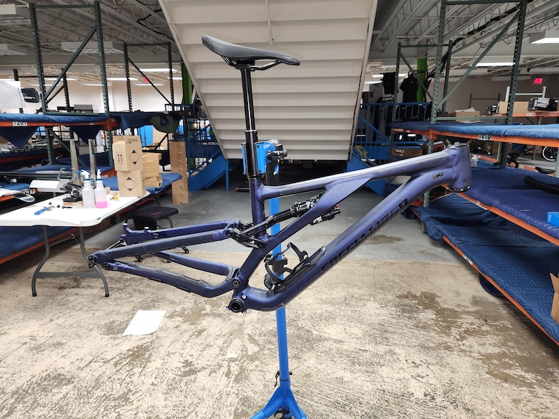 2022 StumpJumper Evo Alloy LTD S3 w/ BB, Dropper and saddle For Sale