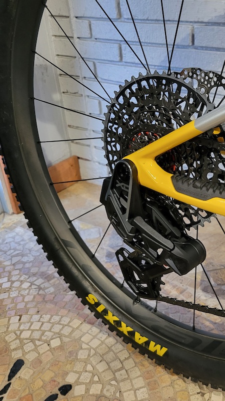 2022 Mondraker Raze RR Carbon (Large) 2023 build XO AXS For Sale